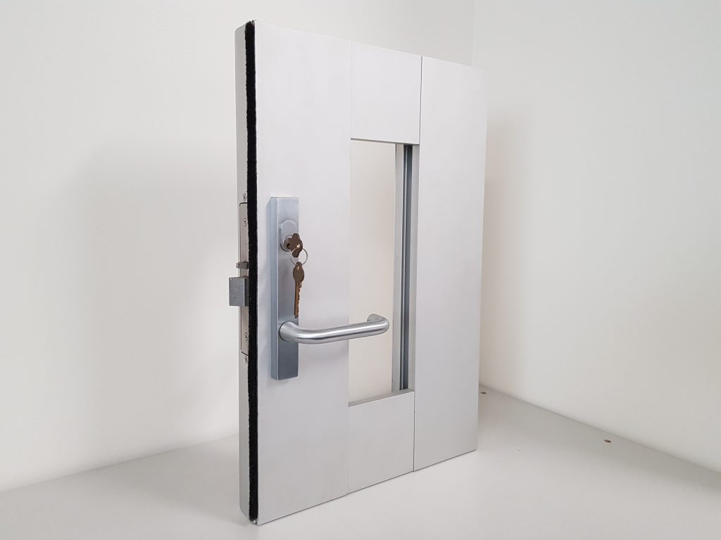 45X131W SUP ALUM DOOR C/A 2100 X 920 - Bris Aluminium